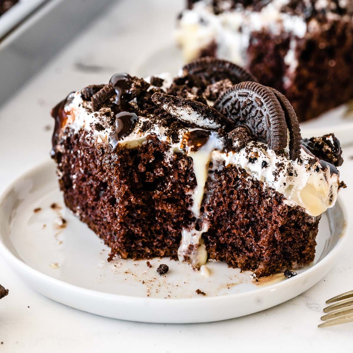 Ultimate Oreo Poke Cake Recipe Oreo Poke Cakes Chocolate Cake Mix