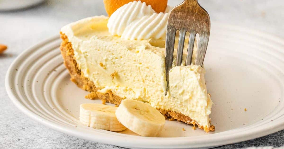 Easy Banana Pudding Pie - To Simply Inspire