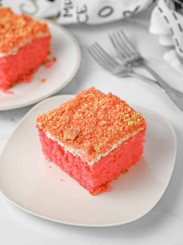 Strawberry Crunch Cake Recipe - To Simply Inspire